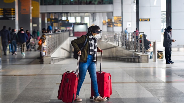 How Self Baggage Drop Facility At Delhi Airport Will Reduce Wait Time ...