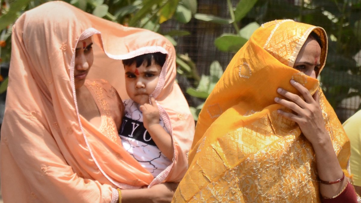 98 Dead In UP, Bihar As North India Swelters Under Extreme Heatwave - Oneindia News