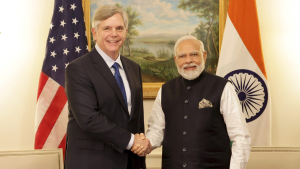 General Electric, HAL Sign MoU To Build Fighter Jet Engines For IAF ...