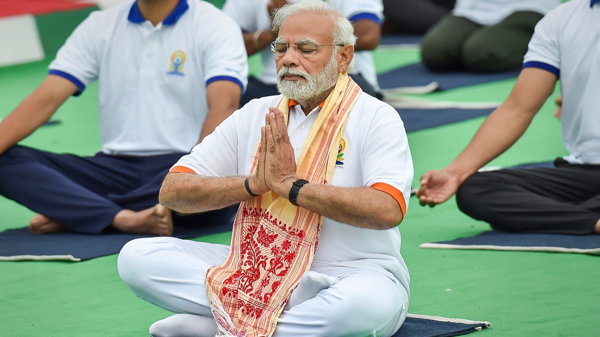 PM Modi Kicks off Key Visit to US; to Lead Yoga Session at UN ...