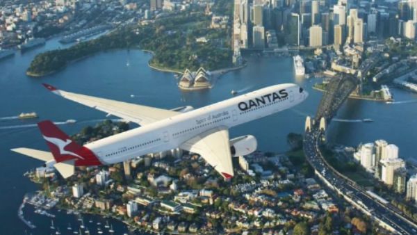 In A First, Qantas Airways Introduces Communal Lounge For Long-Haul ...