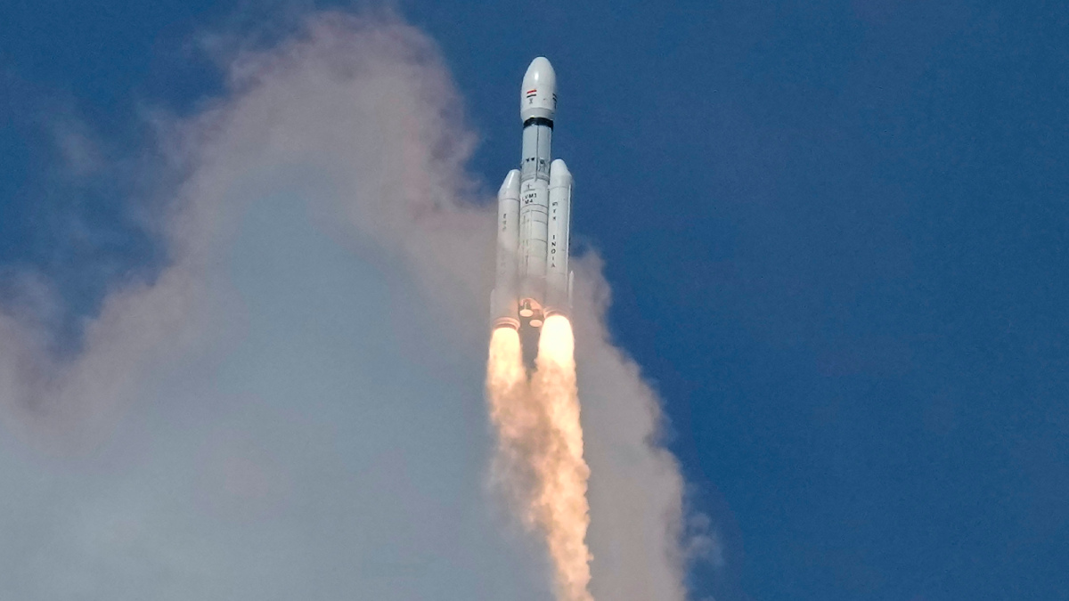 Twitter Erupts In Pride As Chandrayaan-3 Begins Journey To Moon ...