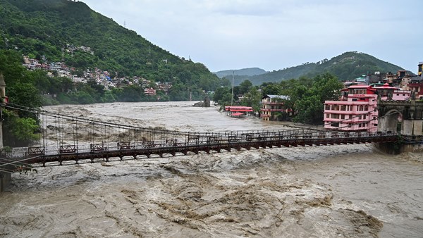 Heavy Rains In North India: 37 Killed; Army, NDRF Teams Step In For Rescue Ops - Oneindia News