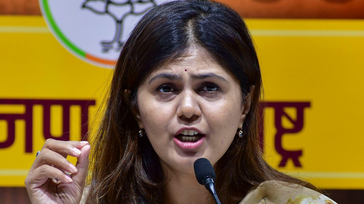 Never Met Rahul Or Sonia Gandhi: Pankaja Munde Refutes Reports Of ...