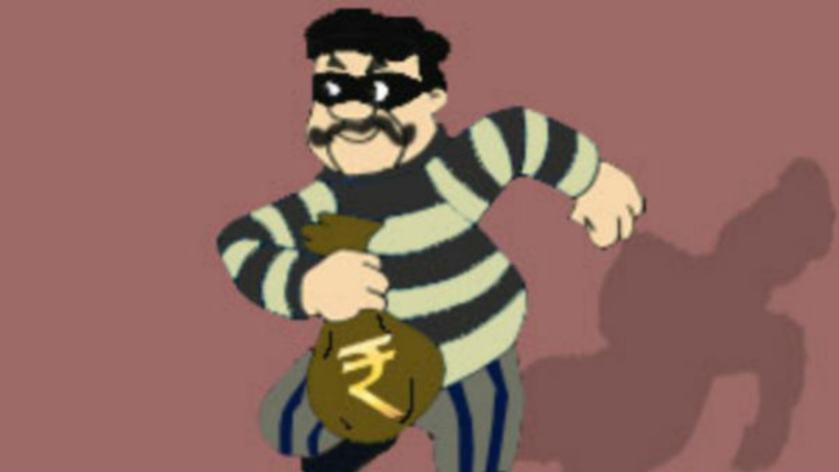 Thief Steals Rs 5000 From Donation Box Of Rewari Temple, But Not Before ...