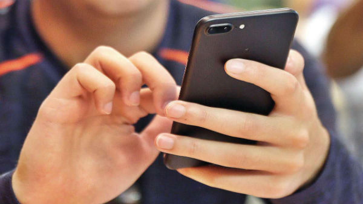 Government Looks To Bring Live TV To Mobile Phones Without Data Charges ...