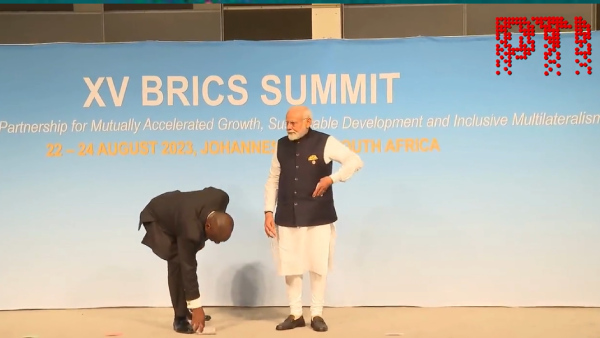 Watch: PM Modi Picks Up Indian Flag, Keeps It With Him During BRICS ...