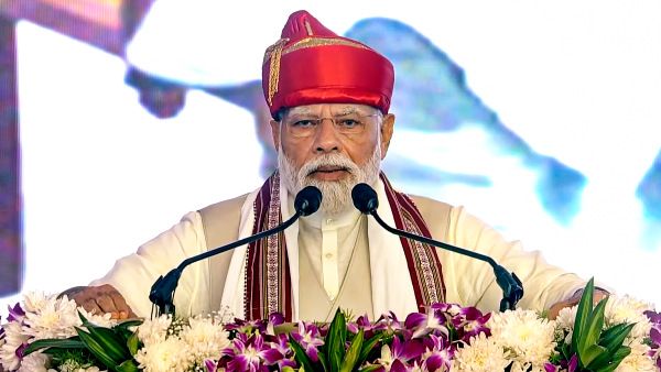 PM Modi Dedicates Lokmanya Tilak Award Money To Namami Gange Mission ...