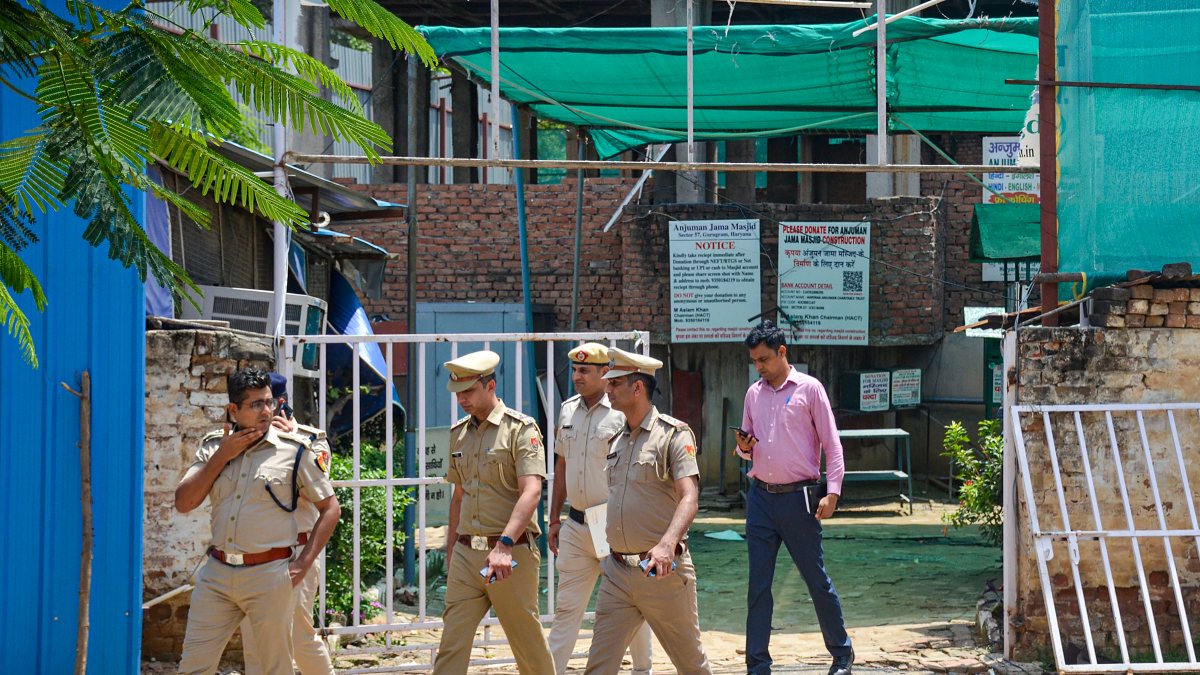 Haryana: Mosque Set On Fire In Nuh - Oneindia News