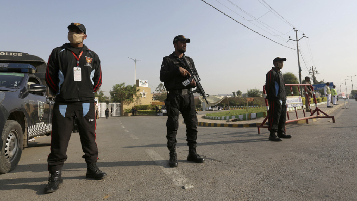 OPINION: Politics, As Well As Economy, Of Pakistan In Army's Grip ...