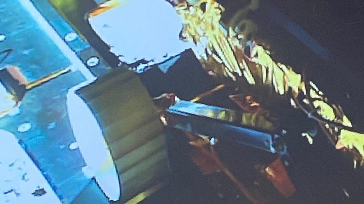 First Video: Rover Pragyan Rolls Out Of Chandrayaan-3 Lander Near Moon ...