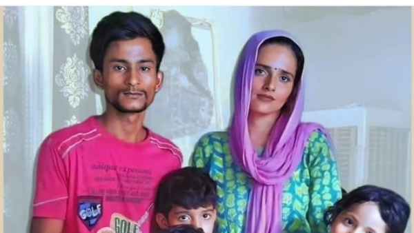 Seema Haider-Sachin Meena's Family Puts Up Notice Asking Media To Leave ...