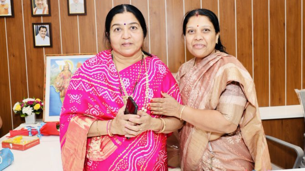 BJP Corporator Pratibha Jain Is New Mayor Of Ahmedabad; Vadodara Too ...
