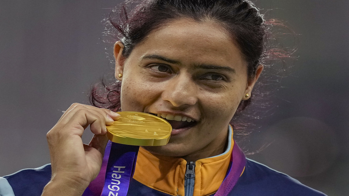 Who Is Annu Rani, First Indian Woman To Win Gold In Javelin Throw In ...