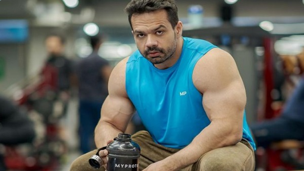 Earning More Than AirAsia CEO, Who Fired Me: Pilot-Turned-YouTuber ...