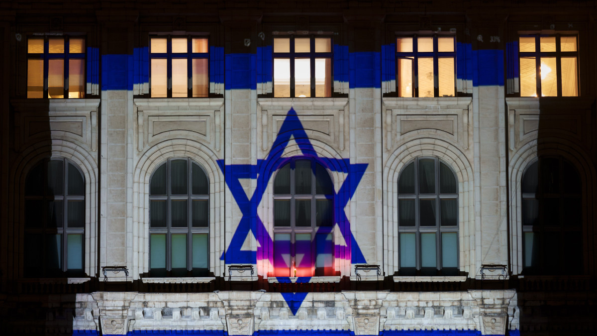 Israeli Diplomat Stabbed In China, Condition Stable - Oneindia News