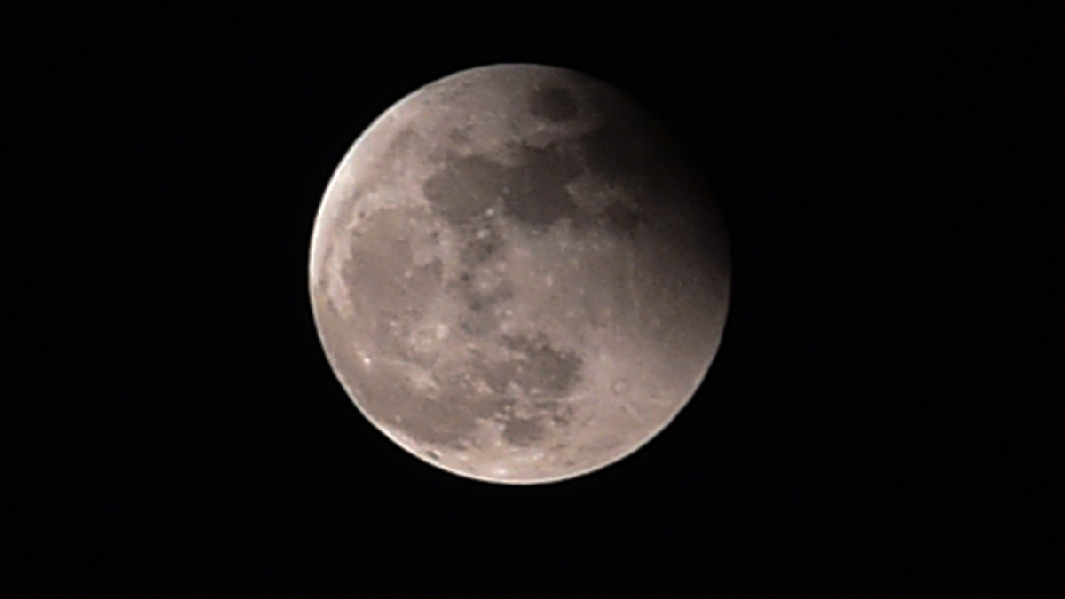 Lunar Eclipse 2023: Will India Witness Full Hunter's Moon? Timings ...