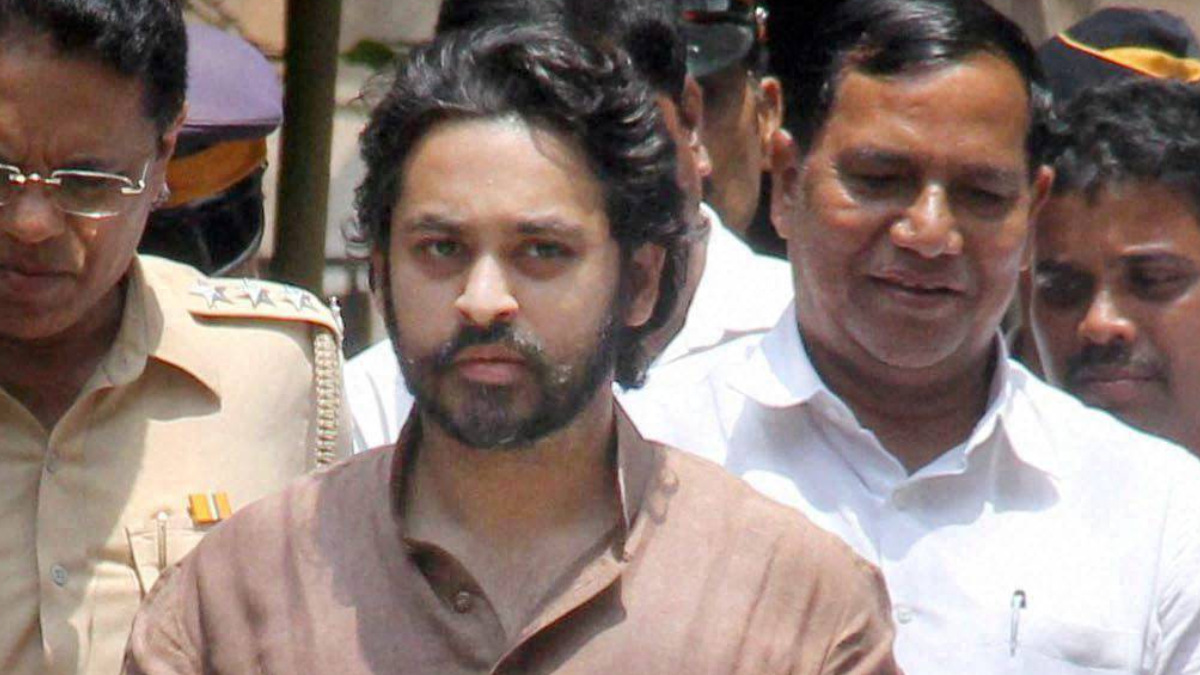 Narayan Rane's Son Nilesh Rane Steps Down From Politics - Oneindia News