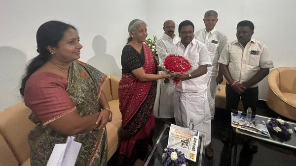 Why Did AIADMK MLAs Meet BJP's Nirmala Sitharaman? - Oneindia News