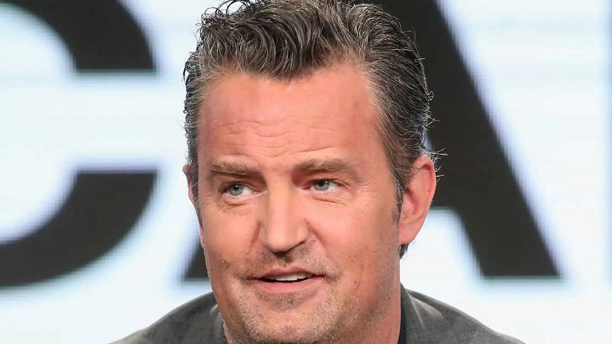 Matthew Perry's Last Insta Post Goes Viral As Actor Drowns To Death In ...