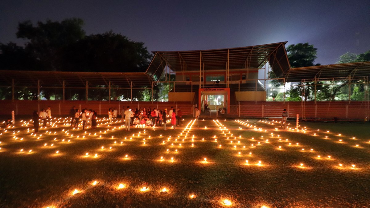 Deepavali (Diwali) Date: When Are Narak Chaturdashi & Lakshmi Puja ...
