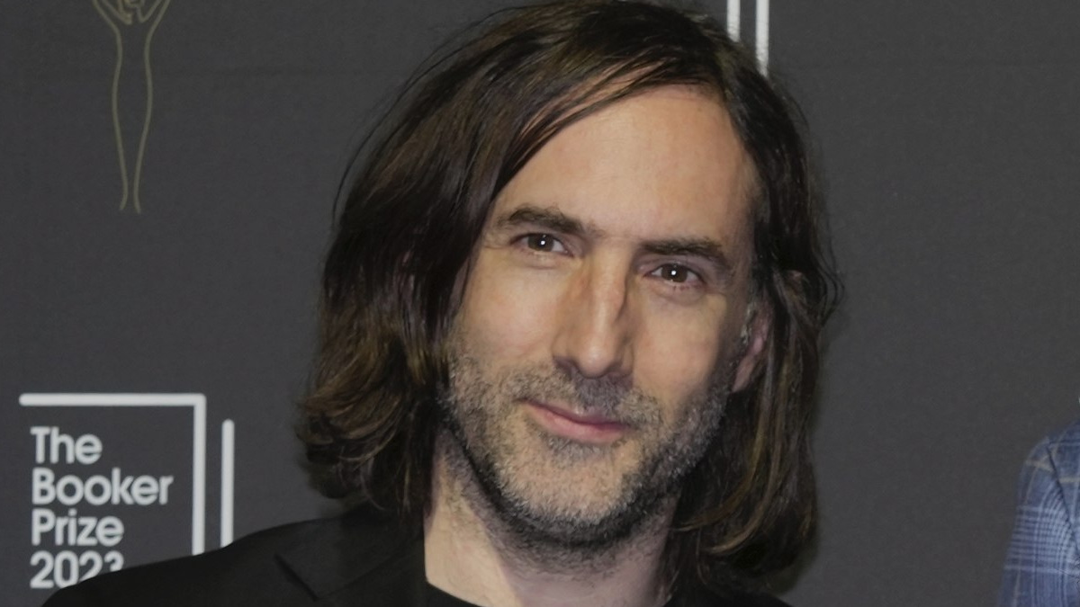 Paul Lynch's Prophet Song wins the Booker Prize 2023 - Oneindia News
