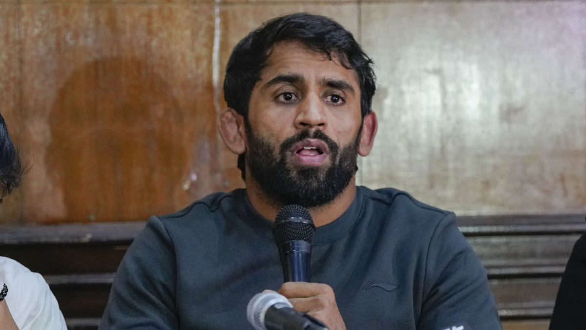 Bajrang Punia Returns Padma Shree Award Over WFI President Election ...