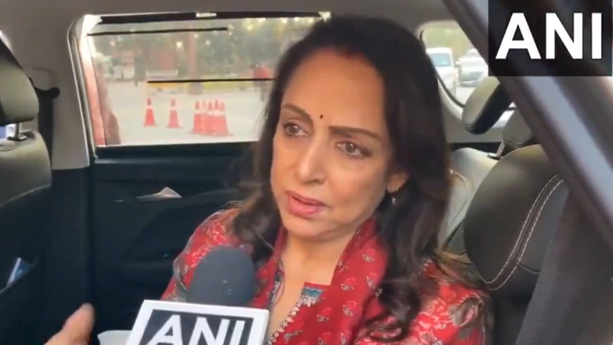 Watch: BJP MP Hema Malini's Viral Video Shared By Congress - Oneindia News
