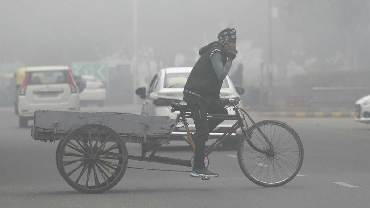 Delhi Weather Today: Temperature Rises As Clear Sky To End Five-Day ...