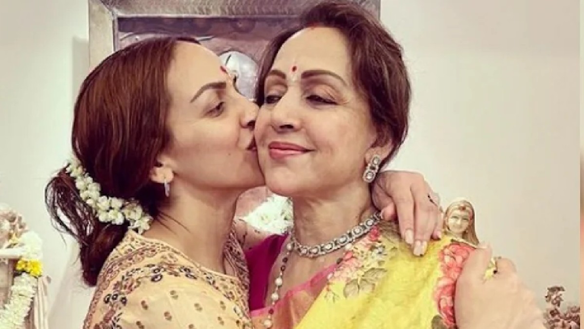 Esha Deol's Divorce: Hema Malini Hints At Esha Joining Politics After ...