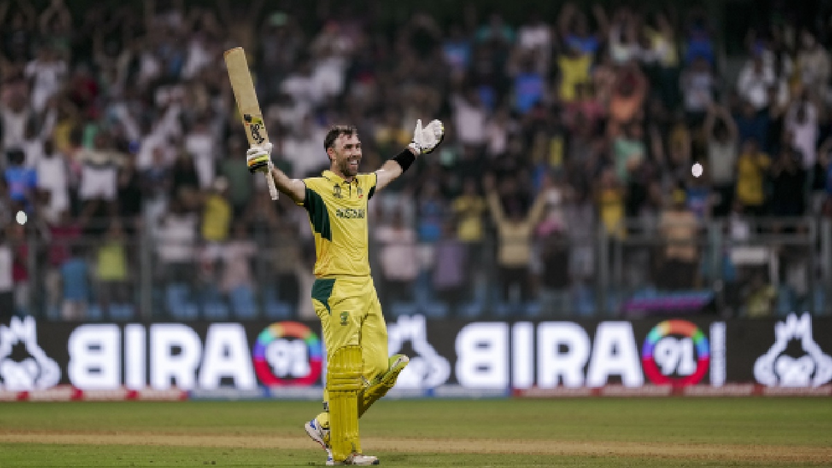 Glenn Maxwell Scores A Blitzkrieg Ton, Gives Royal Challengers ...