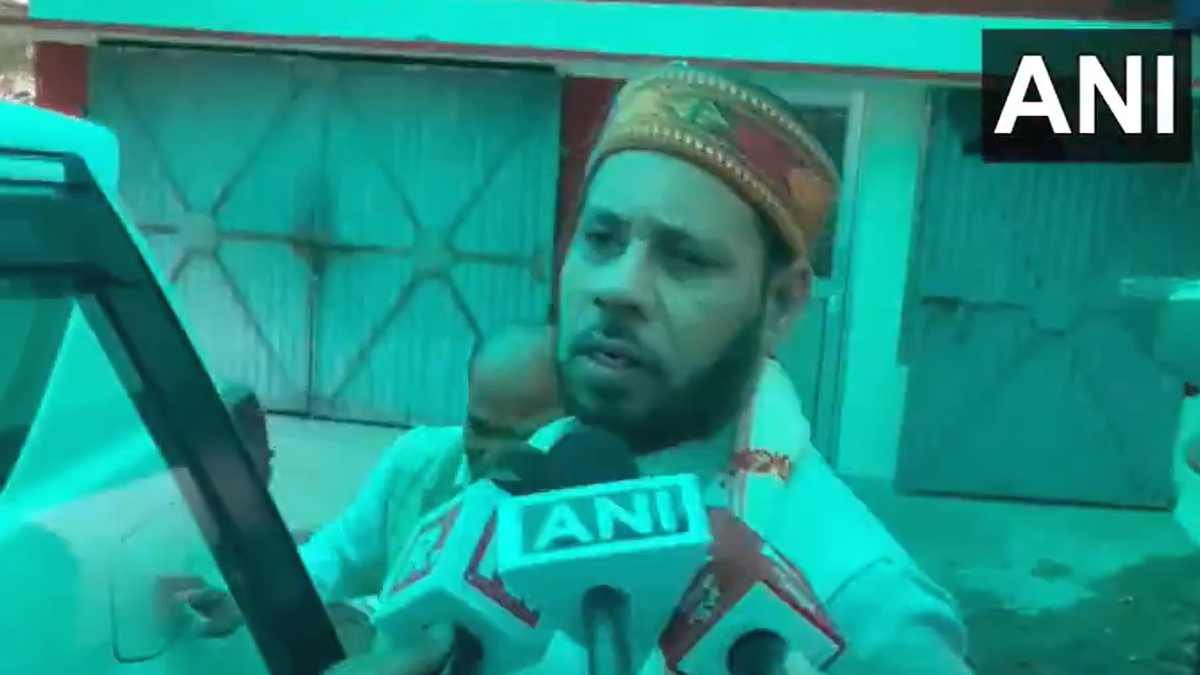 Manoj Kumar Pandey Resigns As Samajwadi Party Chief Whip In Up Assembly Oneindia News 