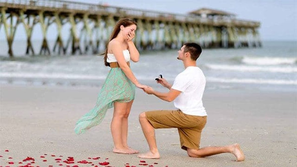 Valentine's Week 2024: Ideas To Celebrate Propose Day On February 8 If You Are In A Long ...