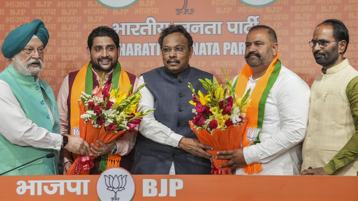 AAP Faces Setback As MP And MLA From Punjab Join BJP Ahead Of Elections ...