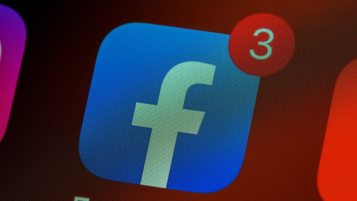 Is Facebook Down Today? Meta Users Unable To Send Messages Or See ...