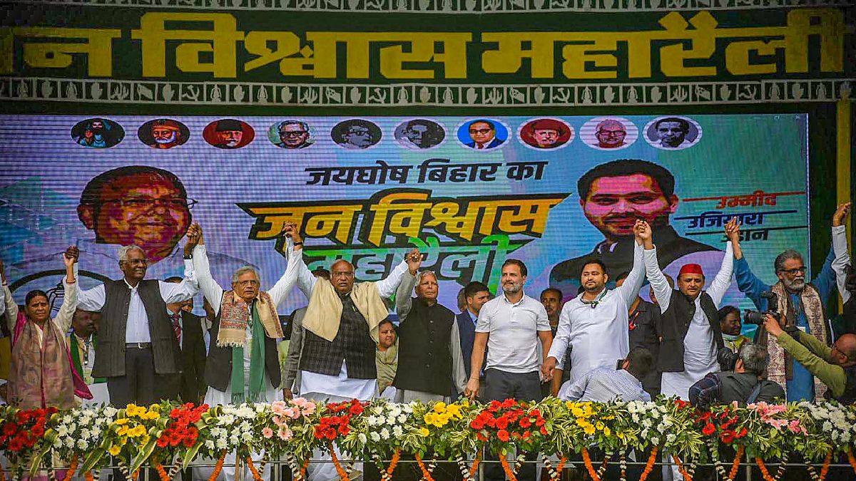 Lalu Yadav Slams Prime Minister, Says Narendra Modi Is Not A Hindu ...