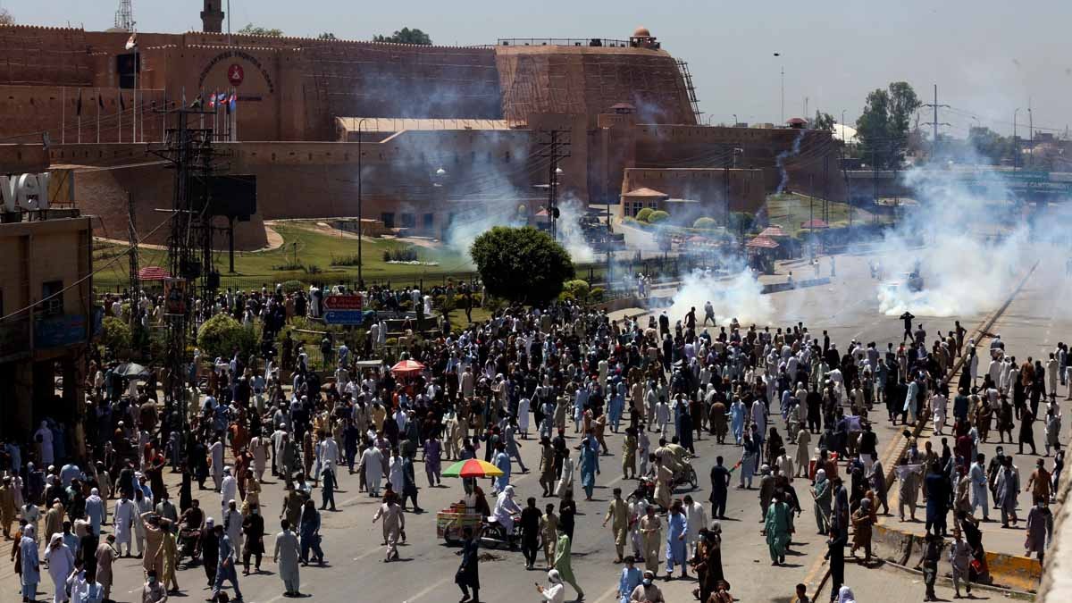 51 Pakistani Prisoners Behind Bars: Pakistan's Gujranwala May 9 ...