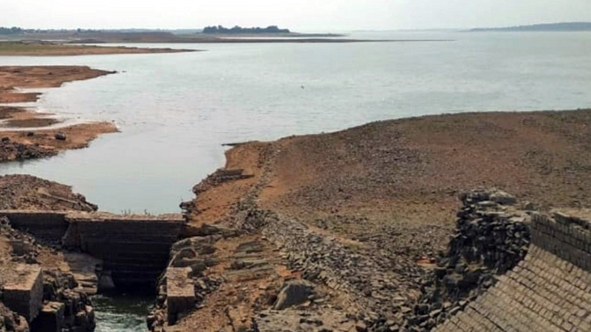 Southern India Faces Acute Water Shortage As Reservoir Levels Dips To ...