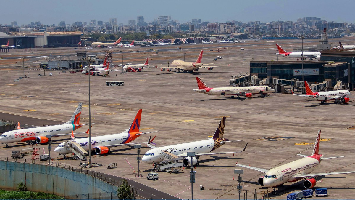 Microsoft Outage Hits Airline Services Globally; Check-In Systems Down ...