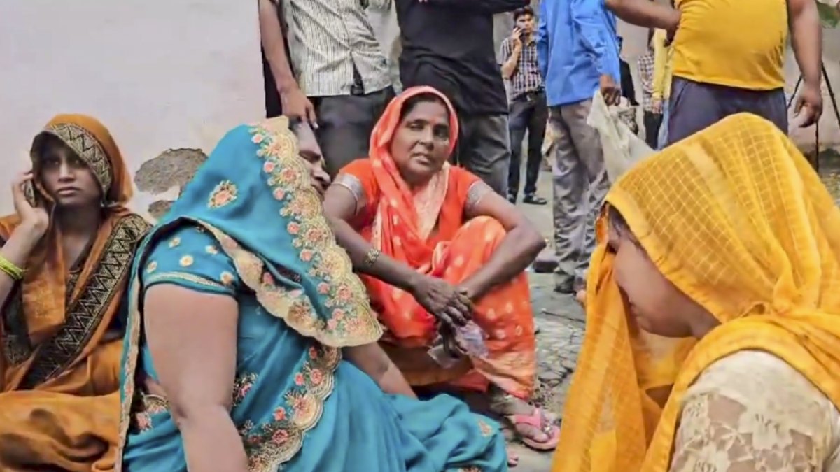 Hathras Hospitals Sees Heartbreaking Families With Bodies Of Stampede ...