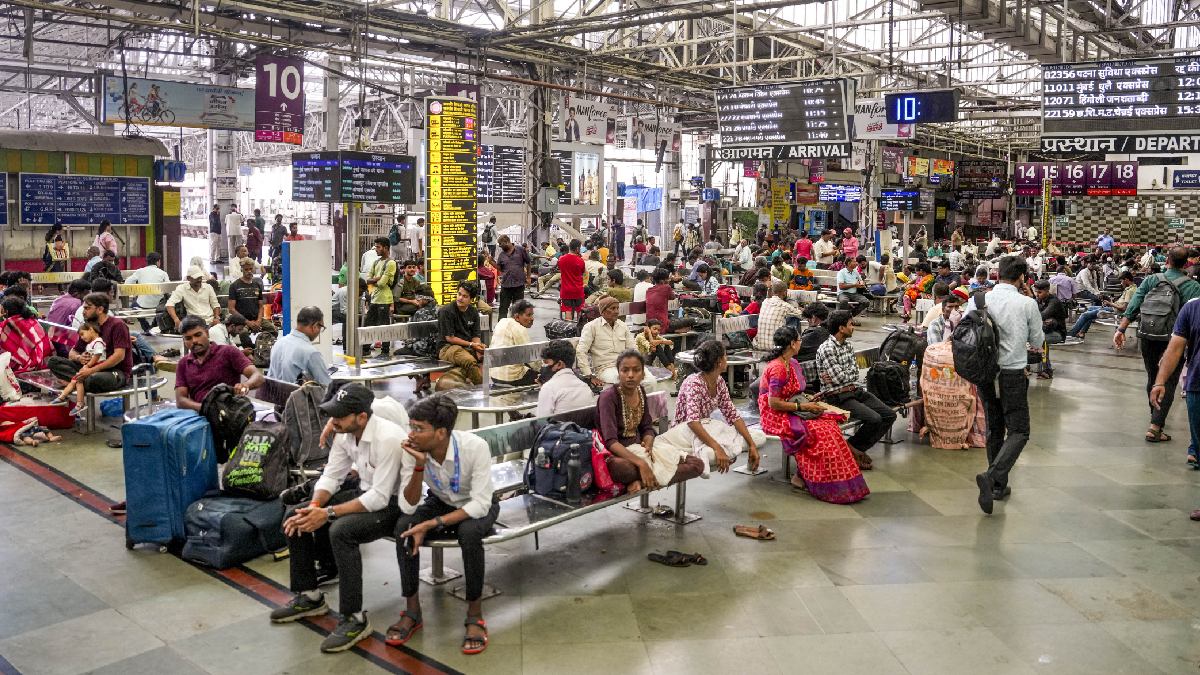 Good News, Mumbaikars! CSMT’s Platform Extension Project Accelerated ...
