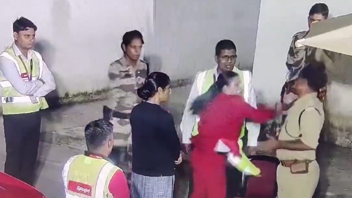 SpiceJet Staff Booked For Slapping CISF Jawan At Jaipur Airport ...
