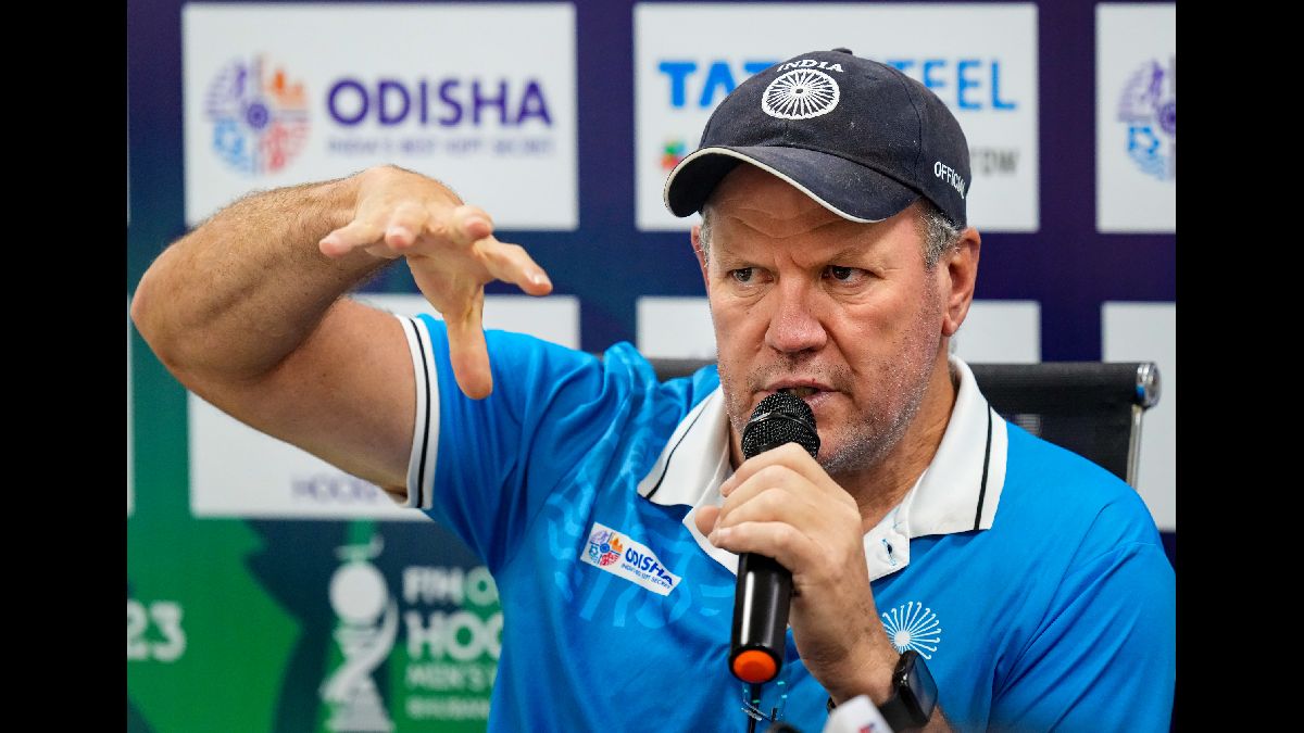 India's Hockey Triumph: Coach Fulton on Bronze Medal Victory - Oneindia ...