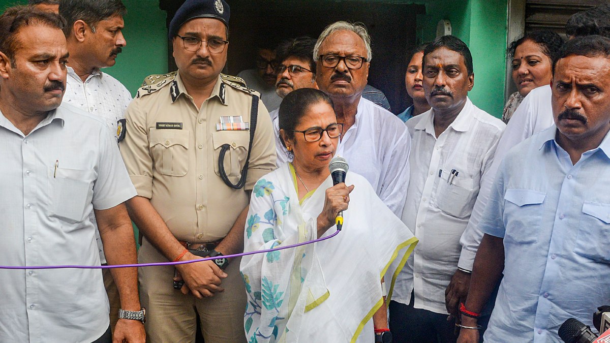 TMC Student Wing Day: Mamata Banerjee Honors Kolkata Rape-Murder Victim ...