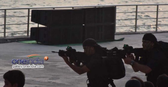 Navy Show At Punnami Ghat In Vijayawada Photos: HD Images, Pictures ...