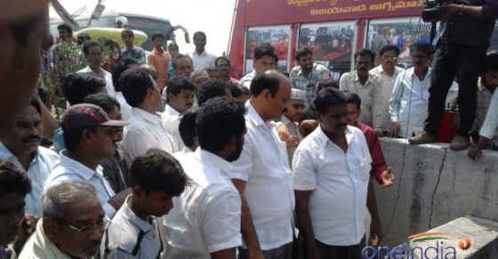 Diwakar Bus Accident In Krishna District Photos: HD Images, Pictures ...