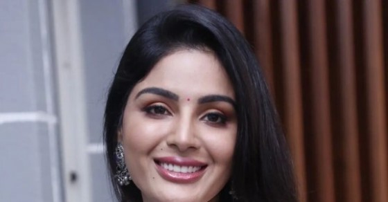 Mollywood Actress Samyuktha Menon Latest Photos Photos: HD Images ...