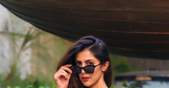 PHOTOS : யப்பா.. கண் ஜாடையில் ரசிகர்களை கவரும் தேவிகா சிங் ...