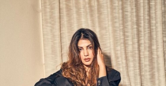 Bollywood Actress Rhea Chakraborty Set Internet With Boss Look Photos ...
