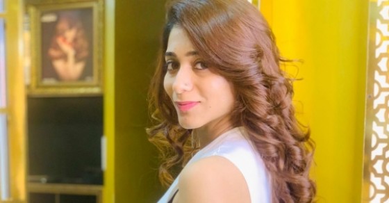 PHOTOS : சைடு போஸில் ரசிகர்களை ஈர்க்கும் விஷ்ணுப்ரியா.. கலக்கலான ...